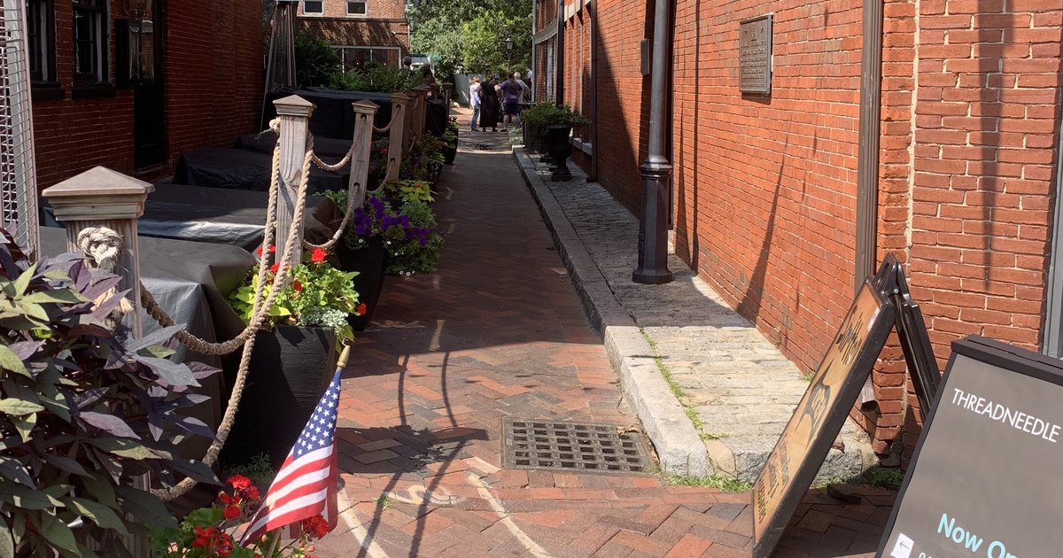 Threadneedle Gallery